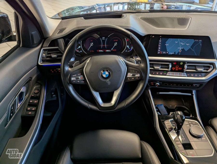Black BMW 320 2019 in Kaunas, with an engine capacity of 2.00 L and mileage of 94 thousand km for 26469 €, photo 19 on AUTOMOTO.COM.LV