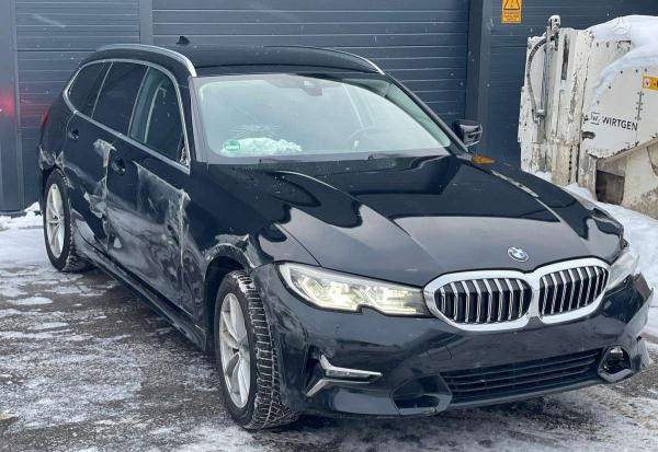 Black BMW 320 2019 in Vievis, with an engine capacity of 2.00 L and mileage of 122 thousand km for 10950 €, photo 1 on AUTOMOTO.COM.LV