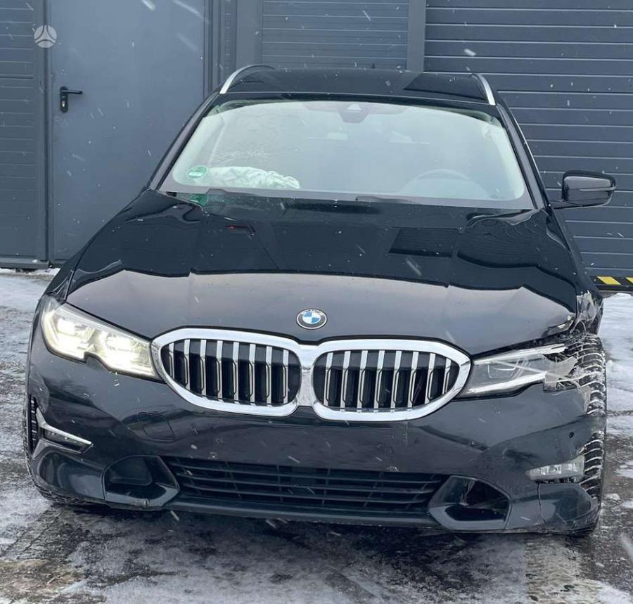 Black BMW 320 2019 in Vievis, with an engine capacity of 2.00 L and mileage of 122 thousand km for 10950 €, photo 8 on AUTOMOTO.COM.LV