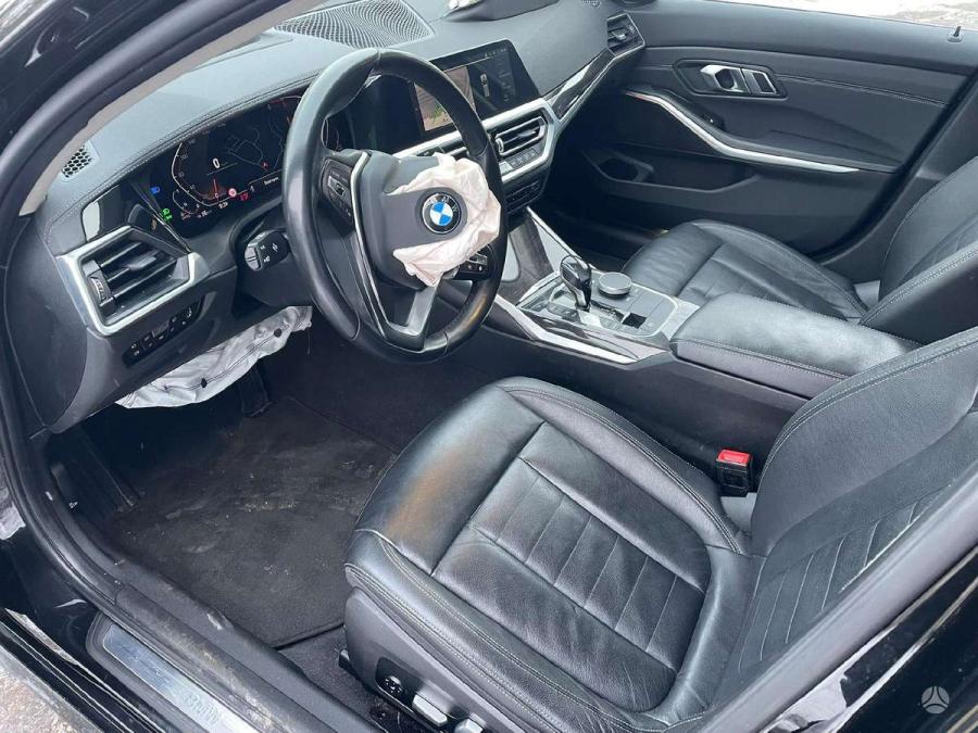 Black BMW 320 2019 in Vievis, with an engine capacity of 2.00 L and mileage of 122 thousand km for 10950 €, photo 9 on AUTOMOTO.COM.LV
