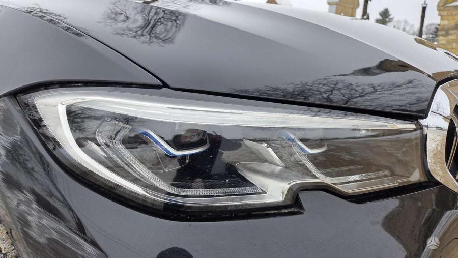 Melns BMW 320 2019 Elektrėnai, ar dzinēja tilpumu 2.00 L un nobraukumu 122 tūkst. km par 12200 €, foto 29 vietnē AUTOMOTO.COM.LV