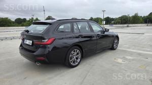 Black BMW 320 2019 in Riga, with an engine capacity of 2.00 L and mileage of 192 thousand km for 18500 €, photo 4 on AUTOMOTO.COM.LV