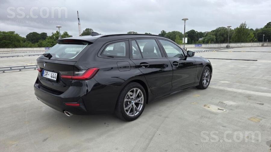 Black BMW 320 2019 in Riga, with an engine capacity of 2.00 L and mileage of 192 thousand km for 18500 €, photo 4 on AUTOMOTO.COM.LV