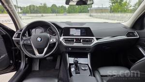 Black BMW 320 2019 in Riga, with an engine capacity of 2.00 L and mileage of 192 thousand km for 18500 €, photo 11 on AUTOMOTO.COM.LV