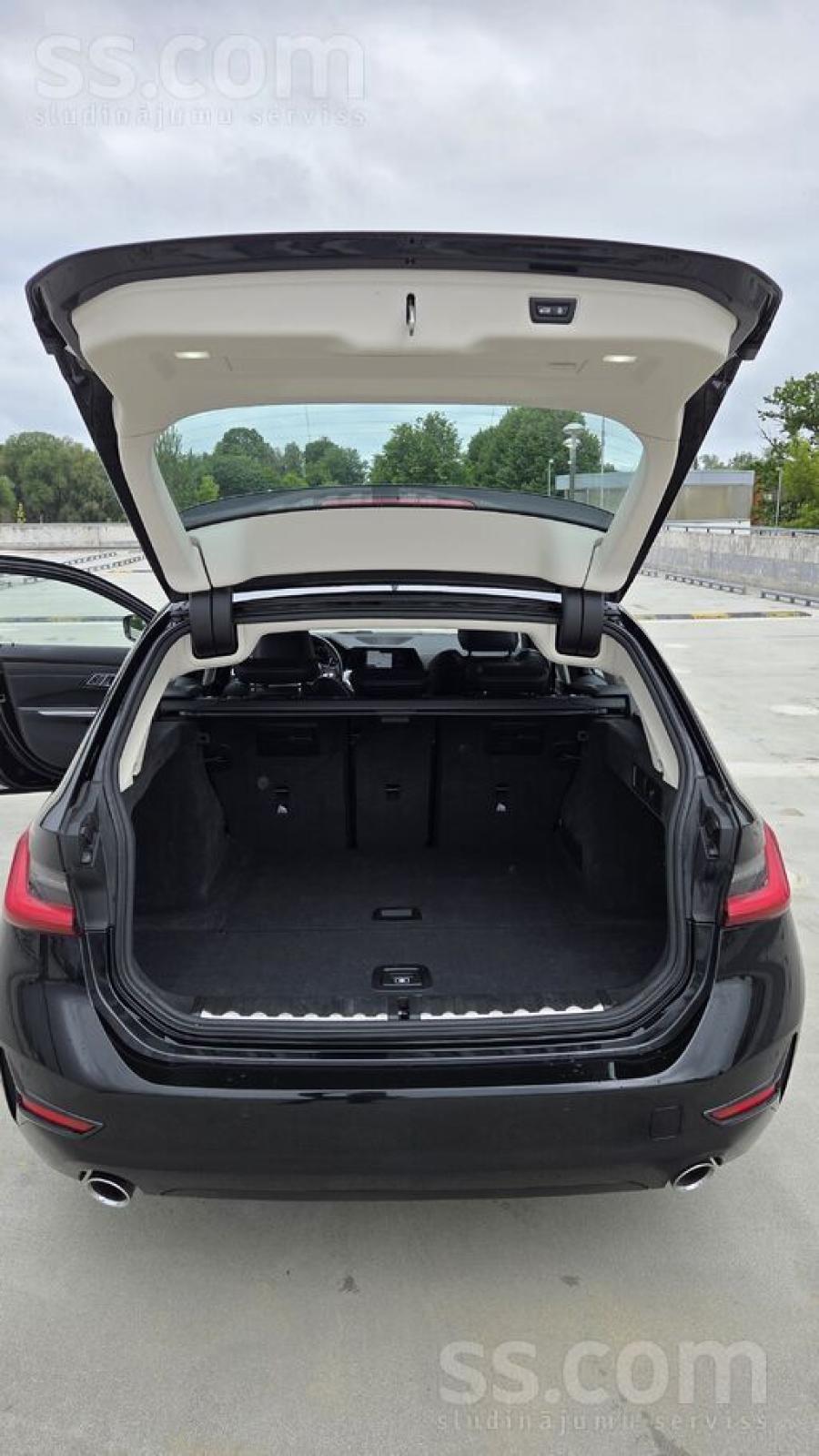 Black BMW 320 2019 in Riga, with an engine capacity of 2.00 L and mileage of 192 thousand km for 18500 €, photo 13 on AUTOMOTO.COM.LV