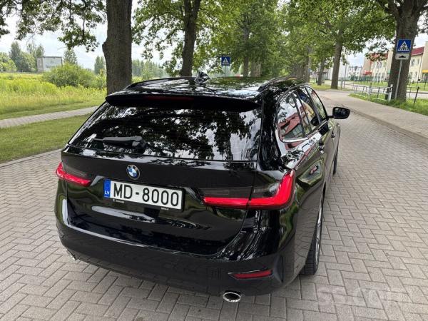Black BMW 320 2019 in Valmiera, with an engine capacity of 2.00 L and mileage of 366 thousand km for 16700 €, photo 9 on AUTOMOTO.COM.LV