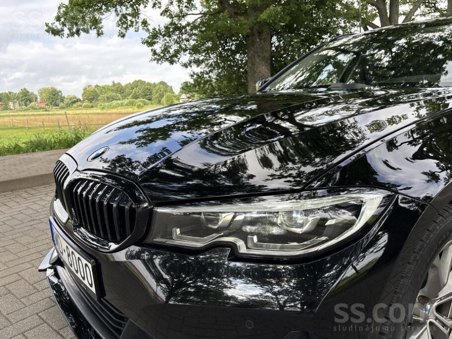 Black BMW 320 2019 in Valmiera, with an engine capacity of 2.00 L and mileage of 366 thousand km for 16700 €, photo 17 on AUTOMOTO.COM.LV