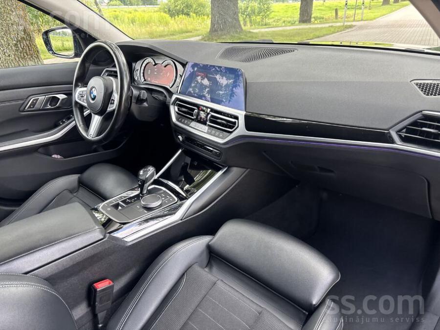 Black BMW 320 2019 in Valmiera, with an engine capacity of 2.00 L and mileage of 366 thousand km for 16700 €, photo 23 on AUTOMOTO.COM.LV