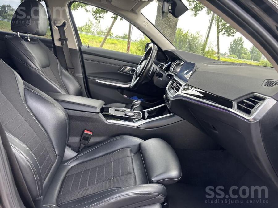 Black BMW 320 2019 in Valmiera, with an engine capacity of 2.00 L and mileage of 366 thousand km for 16700 €, photo 24 on AUTOMOTO.COM.LV