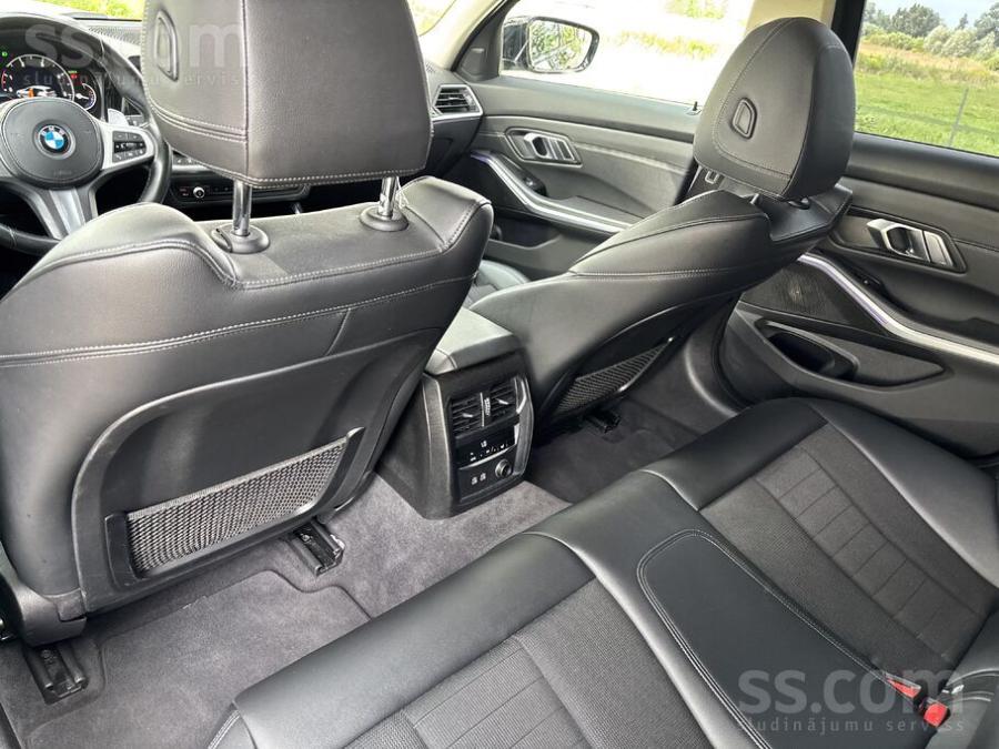 Black BMW 320 2019 in Valmiera, with an engine capacity of 2.00 L and mileage of 366 thousand km for 16700 €, photo 27 on AUTOMOTO.COM.LV