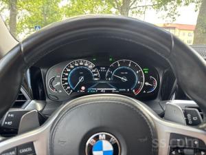Black BMW 320 2019 in Valmiera, with an engine capacity of 2.00 L and mileage of 366 thousand km for 16700 €, photo 31 on AUTOMOTO.COM.LV