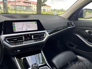 Black BMW 320 2019 in Valmiera, with an engine capacity of 2.00 L and mileage of 366 thousand km for 16700 €, photo 33 on AUTOMOTO.COM.LV