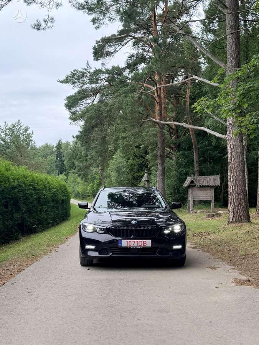 Melns BMW 320 2019 Šauļi, ar dzinēja tilpumu 2.00 L un nobraukumu 271 tūkst. km par 15900 €, foto 4 vietnē AUTOMOTO.COM.LV