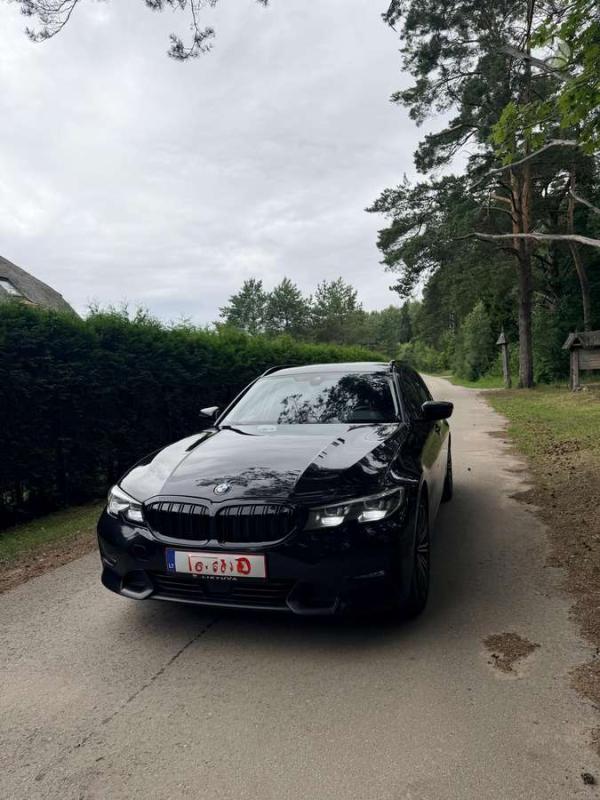 Melns BMW 320 2019 Šauļi, ar dzinēja tilpumu 2.00 L un nobraukumu 271 tūkst. km par 15900 €, foto 8 vietnē AUTOMOTO.COM.LV