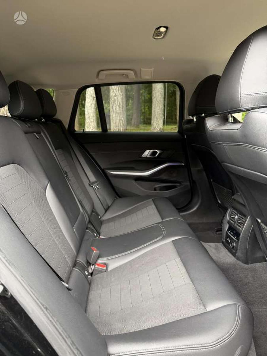 Melns BMW 320 2019 Šauļi, ar dzinēja tilpumu 2.00 L un nobraukumu 271 tūkst. km par 15900 €, foto 20 vietnē AUTOMOTO.COM.LV