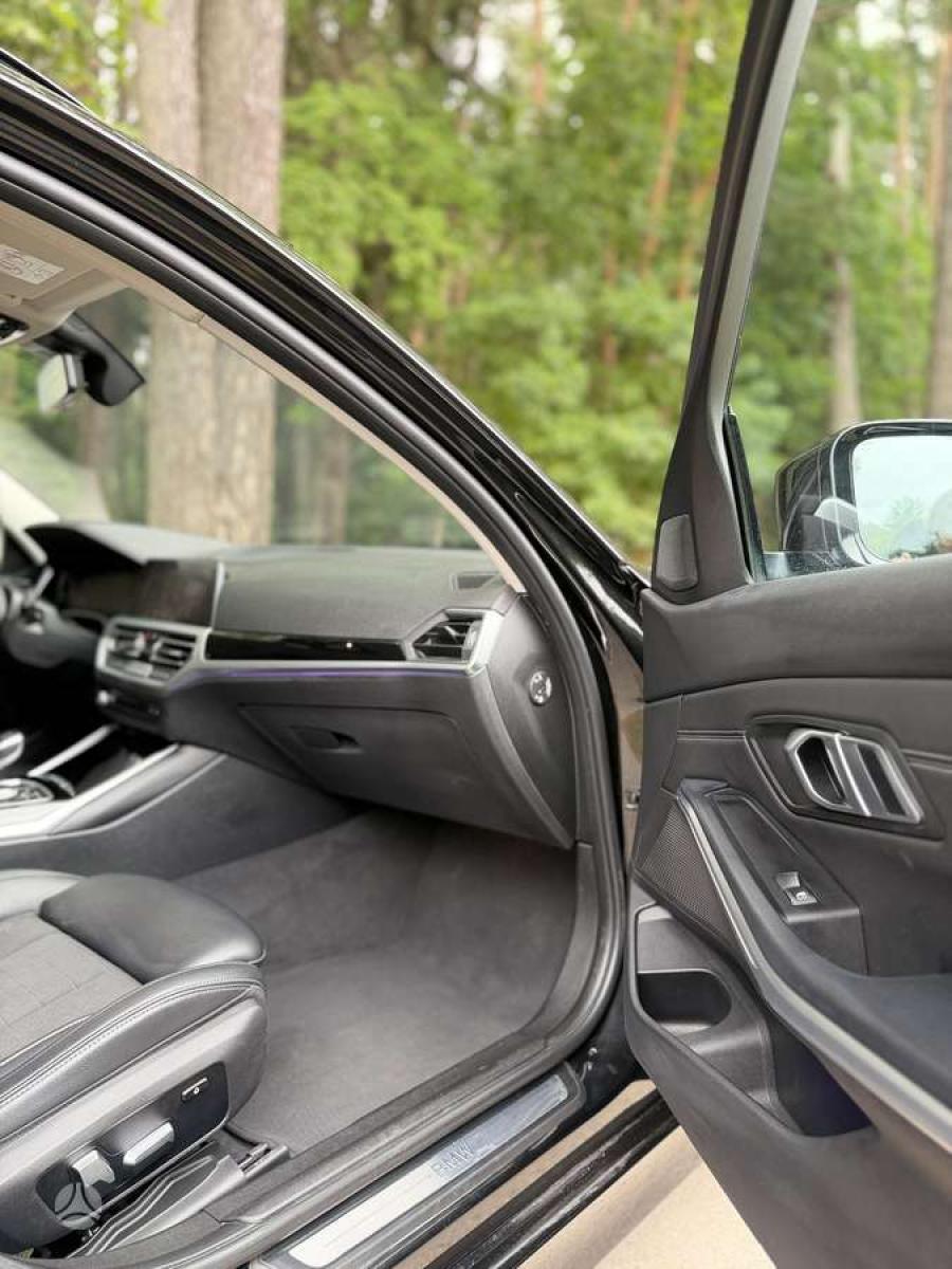 Melns BMW 320 2019 Šauļi, ar dzinēja tilpumu 2.00 L un nobraukumu 271 tūkst. km par 15900 €, foto 27 vietnē AUTOMOTO.COM.LV