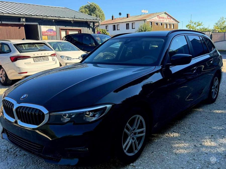 Black BMW 320 2019 in Taurage, with an engine capacity of 2.00 L and mileage of 242 thousand km for 10900 €, photo 1 on AUTOMOTO.COM.LV