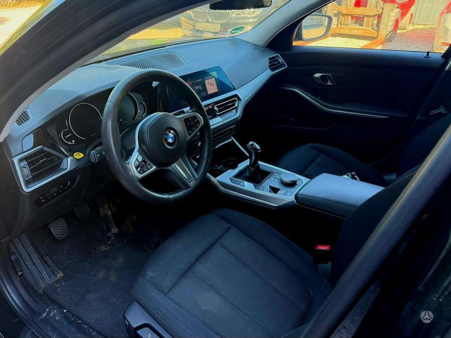 Black BMW 320 2019 in Taurage, with an engine capacity of 2.00 L and mileage of 242 thousand km for 10900 €, photo 6 on AUTOMOTO.COM.LV