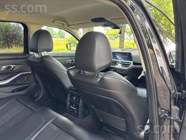 Melns BMW 320 2019 Ogre, ar dzinēja tilpumu 2.00 L un nobraukumu 371 tūkst. km par 18000 €, foto 11 vietnē AUTOMOTO.COM.LV