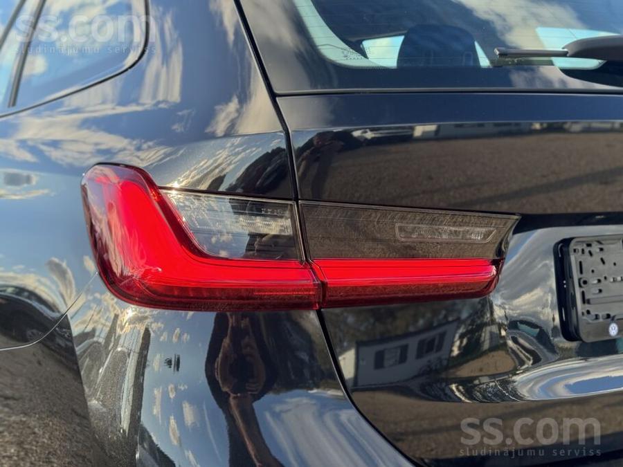 Black BMW 320 2019 in Valmiera, with an engine capacity of 2.00 L and mileage of 140 thousand km for 17490 €, photo 9 on AUTOMOTO.COM.LV