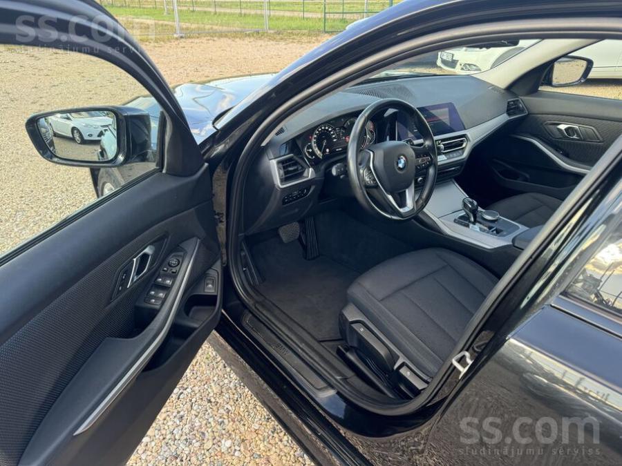 Black BMW 320 2019 in Valmiera, with an engine capacity of 2.00 L and mileage of 140 thousand km for 17490 €, photo 12 on AUTOMOTO.COM.LV