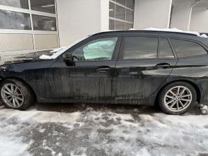 Melns BMW 320 2020 Marijampole, ar dzinēja tilpumu 2.00 L un nobraukumu 50 tūkst. km par 13950 €, foto 2 vietnē AUTOMOTO.COM.LV