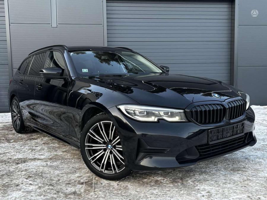 Black BMW 320 2020 in Utena, with an engine capacity of 2.00 L and mileage of 255 thousand km for 16500 €, photo 1 on AUTOMOTO.COM.LV
