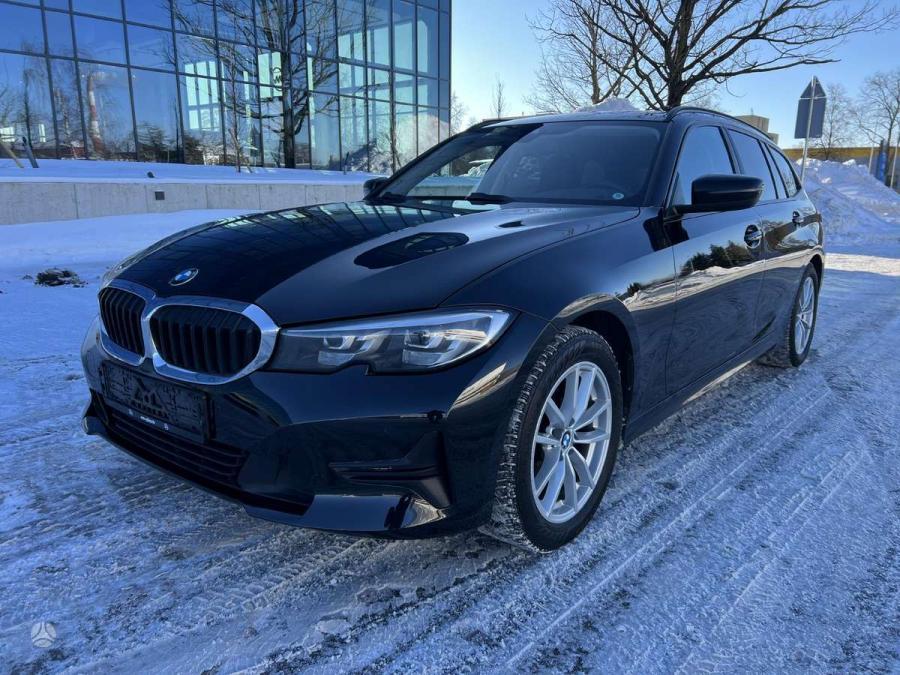 Black BMW 320 2020 in Panevezys, with an engine capacity of 2.00 L and mileage of 297 thousand km for 15250 €, photo 3 on AUTOMOTO.COM.LV