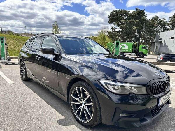 Melns BMW 320 2020 Viļņa, ar dzinēja tilpumu 2.00 L un nobraukumu 291 tūkst. km par 18500 €, foto  vietnē AUTOMOTO.COM.LV