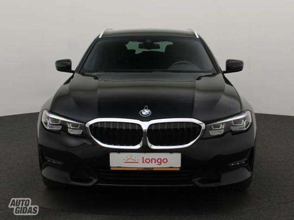 Black BMW 320 2020 in Vilnius, with an engine capacity of 2.00 L and mileage of 161 thousand km for 19999 €, photo 3 on AUTOMOTO.COM.LV