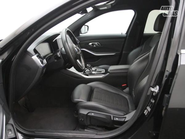 Black BMW 320 2020 in Vilnius, with an engine capacity of 2.00 L and mileage of 161 thousand km for 19999 €, photo 4 on AUTOMOTO.COM.LV