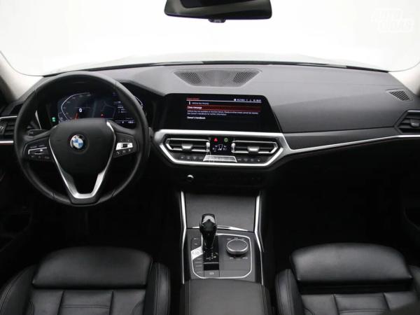 Black BMW 320 2020 in Vilnius, with an engine capacity of 2.00 L and mileage of 131 thousand km for 23499 €, photo 2 on AUTOMOTO.COM.LV