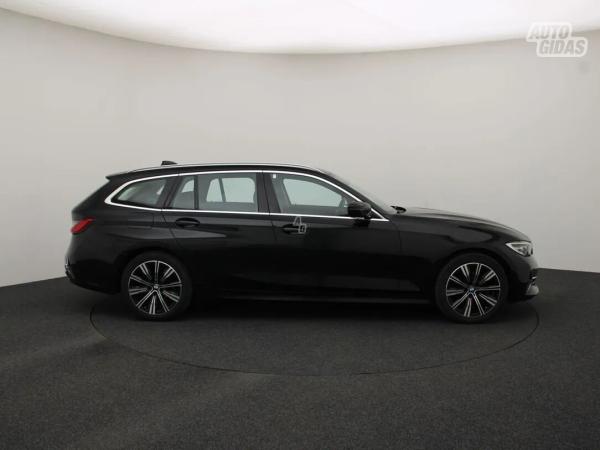 Black BMW 320 2020 in Vilnius, with an engine capacity of 2.00 L and mileage of 131 thousand km for 23499 €, photo 9 on AUTOMOTO.COM.LV