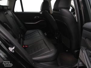 Melns BMW 320 2020 Viļņa, ar dzinēja tilpumu 2.00 L un nobraukumu 131 tūkst. km par 23499 €, foto 16 vietnē AUTOMOTO.COM.LV