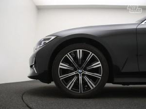 Melns BMW 320 2020 Viļņa, ar dzinēja tilpumu 2.00 L un nobraukumu 131 tūkst. km par 23499 €, foto 29 vietnē AUTOMOTO.COM.LV
