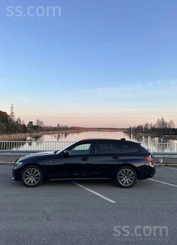 Black BMW 320 2020 in Jurmala, with an engine capacity of 2.00 L and mileage of 260 thousand km for 20500 €, photo 2 on AUTOMOTO.COM.LV