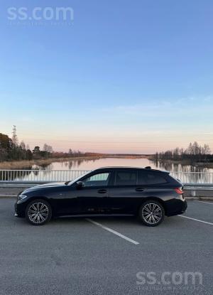 Black BMW 320 2020 in Jurmala, with an engine capacity of 2.00 L and mileage of 260 thousand km for 20500 €, photo 3 on AUTOMOTO.COM.LV