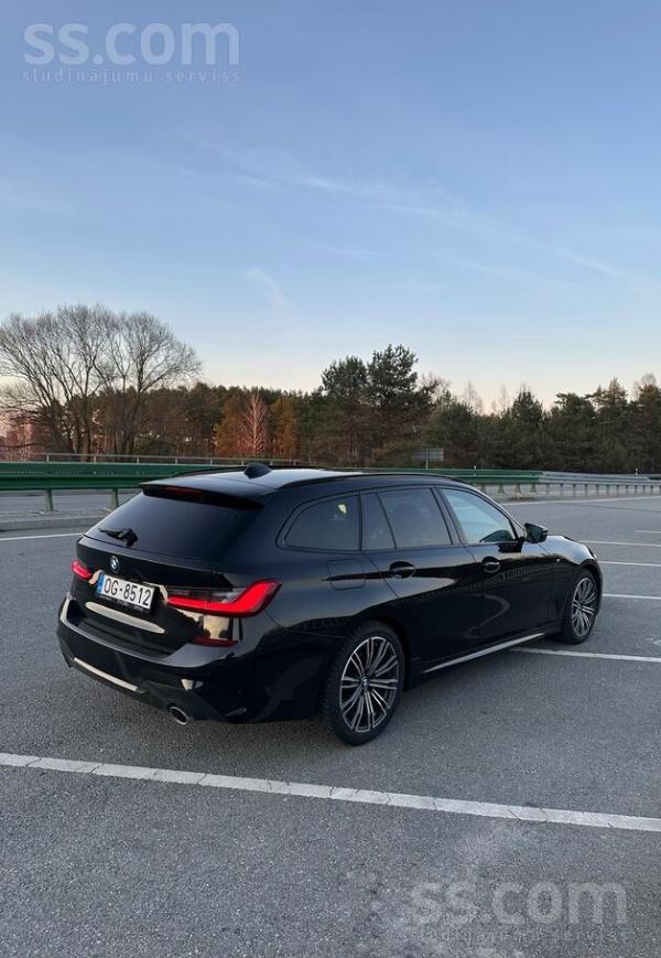 Black BMW 320 2020 in Jurmala, with an engine capacity of 2.00 L and mileage of 260 thousand km for 20500 €, photo 4 on AUTOMOTO.COM.LV