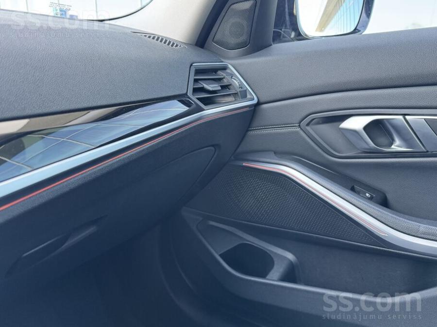 Melns BMW 320 2020 Rēzekne, ar dzinēja tilpumu 2.00 L un nobraukumu 334 tūkst. km par 16900 €, foto 14 vietnē AUTOMOTO.COM.LV