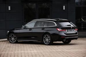 Melns BMW 320 2020 Jelgava, ar dzinēja tilpumu 2.00 L un nobraukumu 120 tūkst. km par 23800 €, foto 3 vietnē AUTOMOTO.COM.LV
