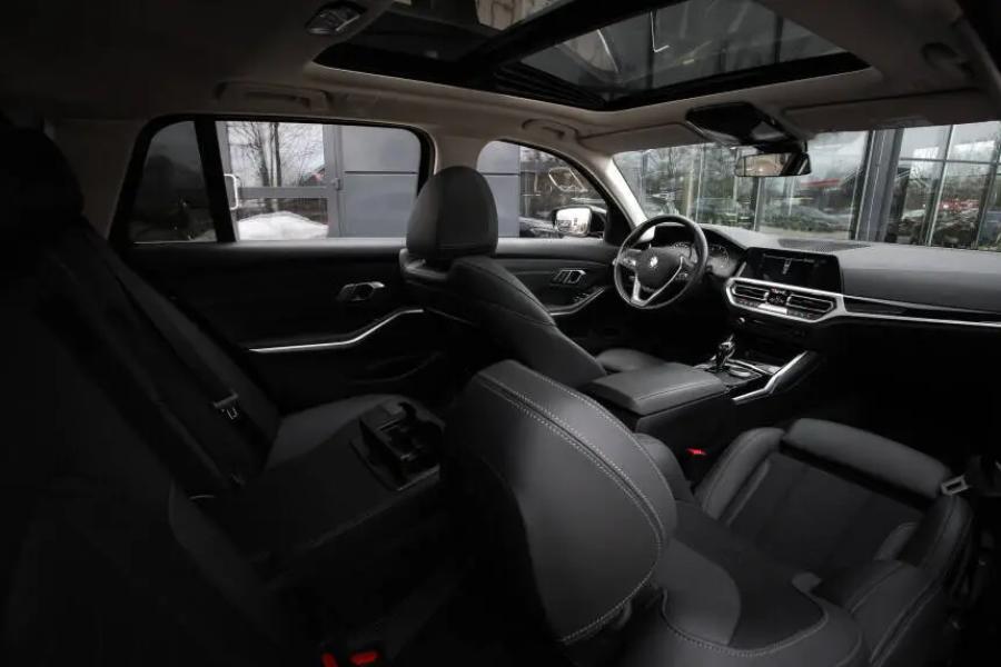 Melns BMW 320 2020 Jelgava, ar dzinēja tilpumu 2.00 L un nobraukumu 120 tūkst. km par 23800 €, foto 8 vietnē AUTOMOTO.COM.LV