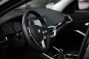 Melns BMW 320 2020 Jelgava, ar dzinēja tilpumu 2.00 L un nobraukumu 120 tūkst. km par 23800 €, foto 9 vietnē AUTOMOTO.COM.LV