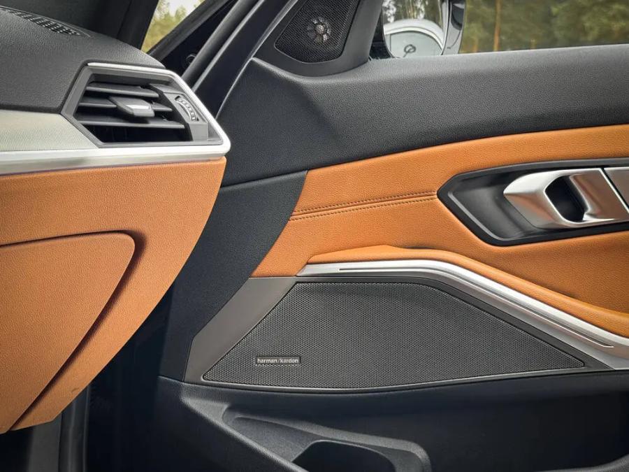 Melns BMW 320 2020 Rīga, ar dzinēja tilpumu 2.00 L un nobraukumu 165 tūkst. km par 22300 €, foto 23 vietnē AUTOMOTO.COM.LV