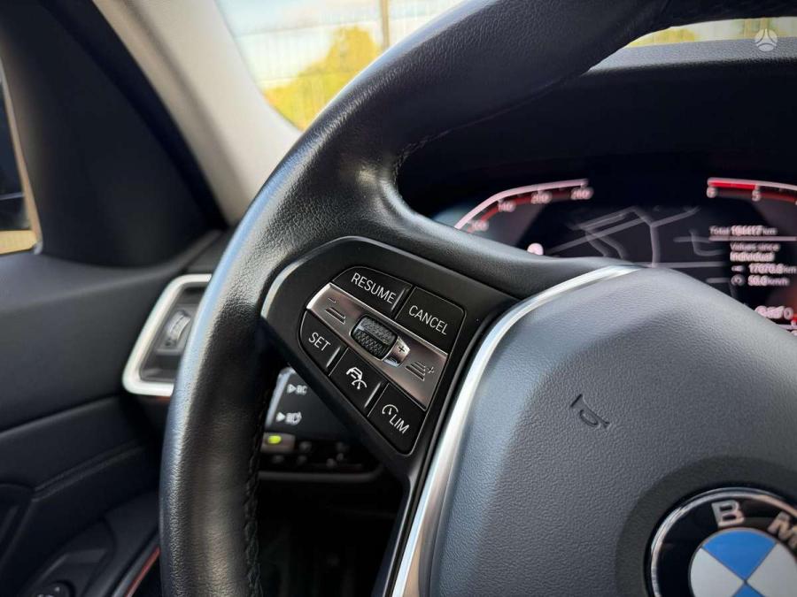 Melns BMW 320 2020 Joniškis, ar dzinēja tilpumu 2.00 L un nobraukumu 194 tūkst. km par 18500 €, foto 26 vietnē AUTOMOTO.COM.LV