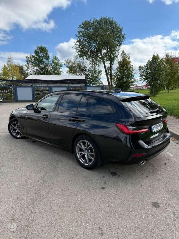 Melns BMW 320 2020 Šauļi, ar dzinēja tilpumu 2.00 L un nobraukumu 242 tūkst. km par 17500 €, foto 4 vietnē AUTOMOTO.COM.LV