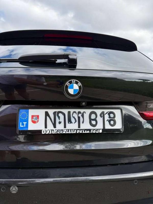 Melns BMW 320 2020 Šauļi, ar dzinēja tilpumu 2.00 L un nobraukumu 242 tūkst. km par 17500 €, foto 9 vietnē AUTOMOTO.COM.LV