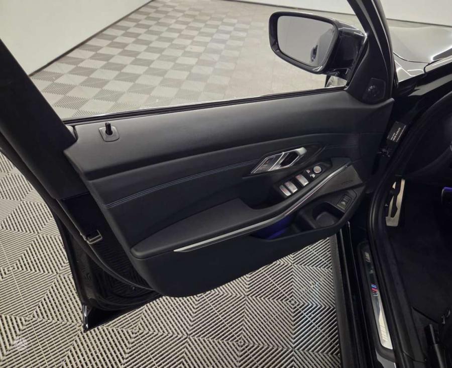 Black BMW 320 2020 in Marijampole, with an engine capacity of 2.00 L and mileage of 274 thousand km for 17750 €, photo 21 on AUTOMOTO.COM.LV