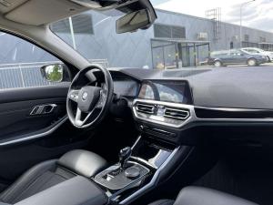 Black BMW 320 2020 in Jonava, with an engine capacity of 2.00 L and mileage of 246 thousand km for 16299 €, photo 18 on AUTOMOTO.COM.LV