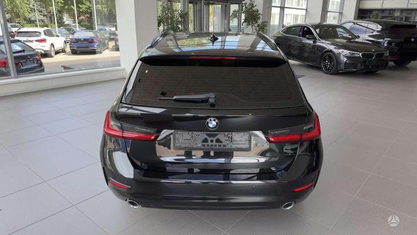 Black BMW 320 2020 in Marijampole, with an engine capacity of 2.00 L and mileage of 182 thousand km for 19999 €, photo 4 on AUTOMOTO.COM.LV