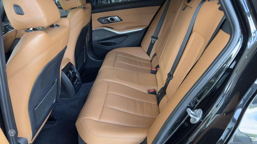 Melns BMW 320 2020 Marijampole, ar dzinēja tilpumu 2.00 L un nobraukumu 182 tūkst. km par 19999 €, foto 17 vietnē AUTOMOTO.COM.LV